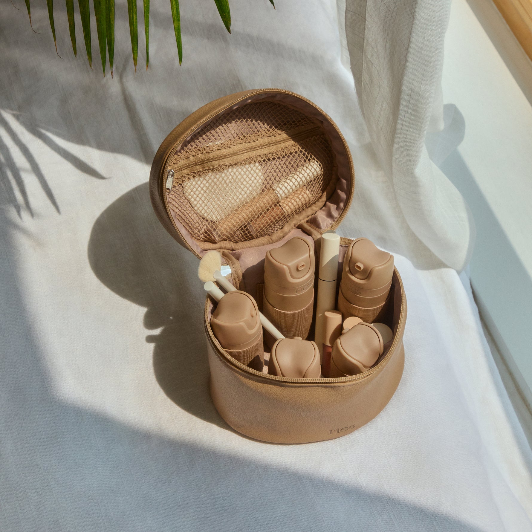 The Ries Beauty Essential Travel Vanity Bag